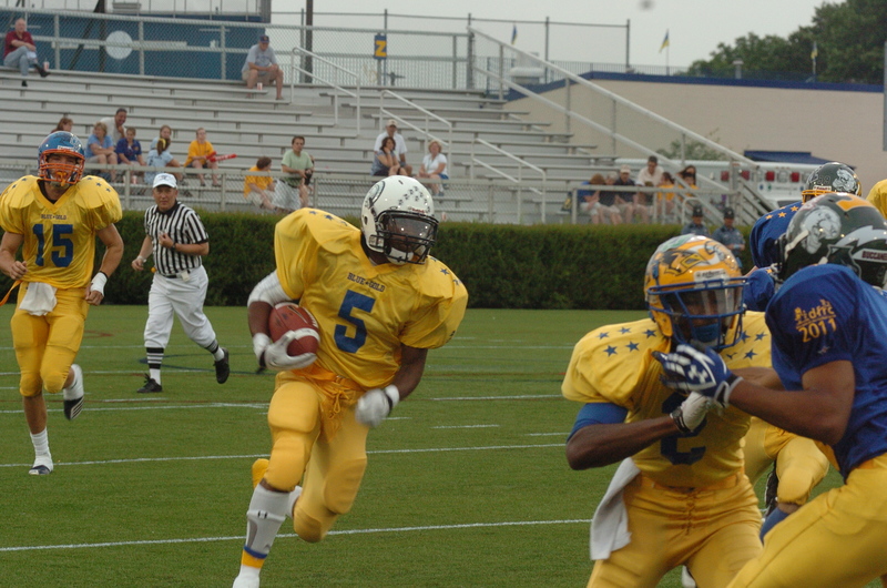 Gold dominates Blue 39-14 in high school all-star football game | Cape ...