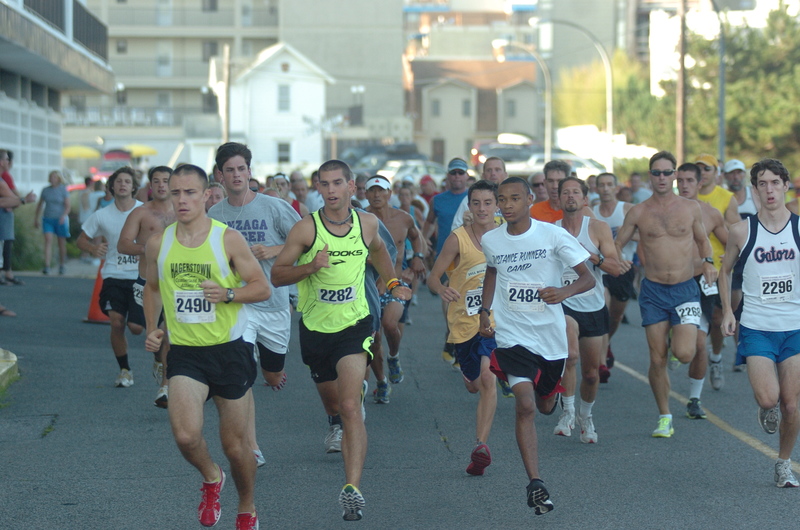 Dan DeWitt, former Lehigh star, wins JJ 5K in cruising time of 16:24 ...