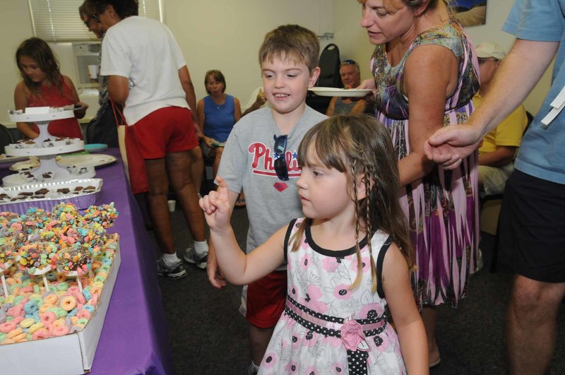 Life is sweet at Friends' chocolate tasting in the park | Cape Gazette