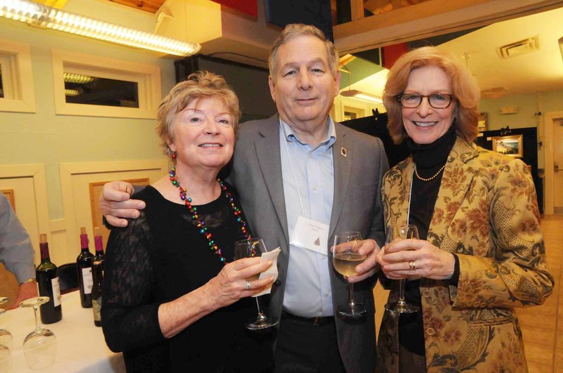 Children’s Beach House hosts annual Christmas Art Show | Cape Gazette