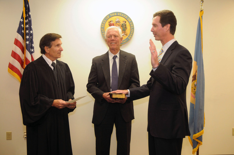 Ken Simpler sworn in as treasurer | Cape Gazette