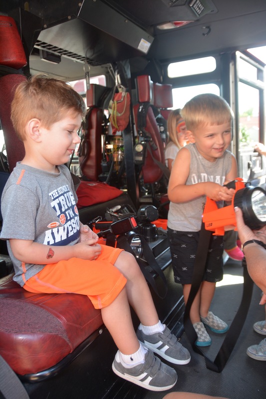 Lewes auxiliary throws party for runners | Cape Gazette