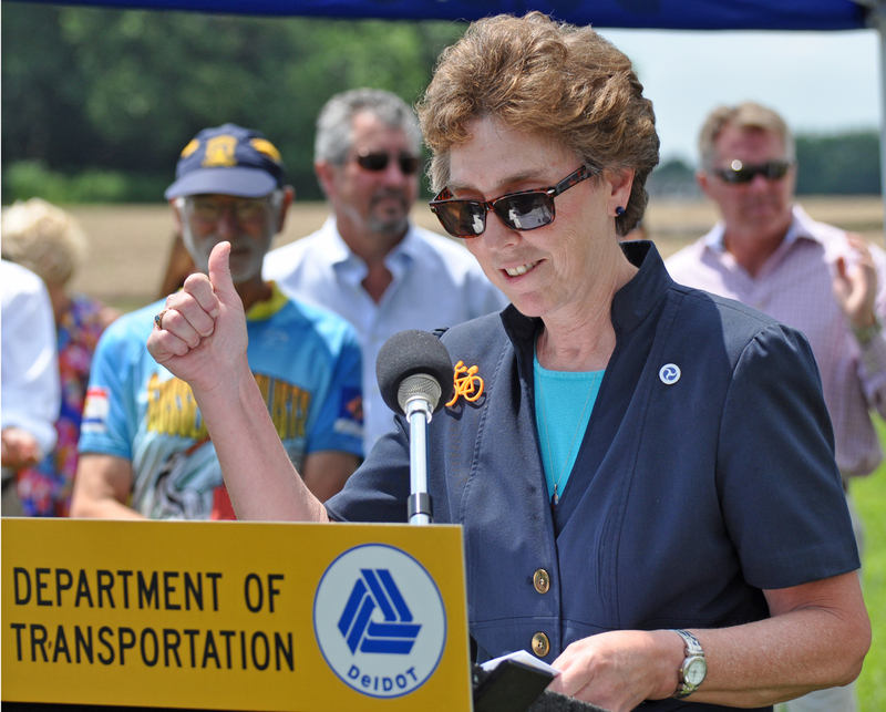 Markell cuts ribbon on Lewes trail extension | Cape Gazette