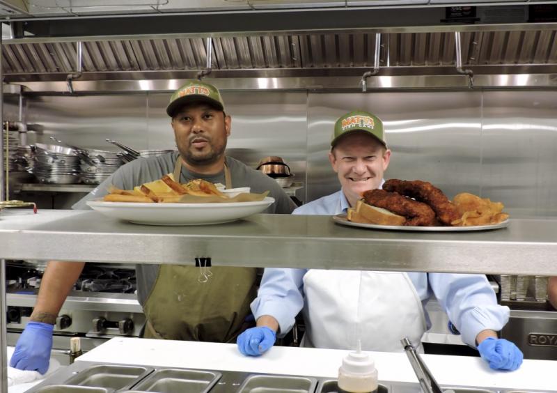 Sen. Coons visits Matt’s Fish Camp in Lewes | Cape Gazette