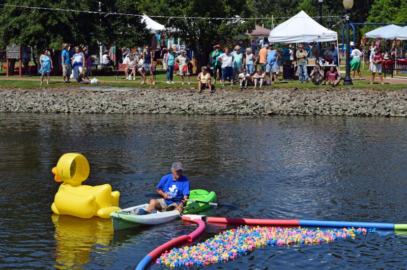 Milton bustling for Bargains on the Broadkill | Cape Gazette