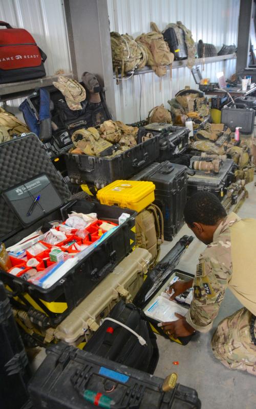 Coast Guard's counterterrorism unit trains in Lewes | Cape Gazette