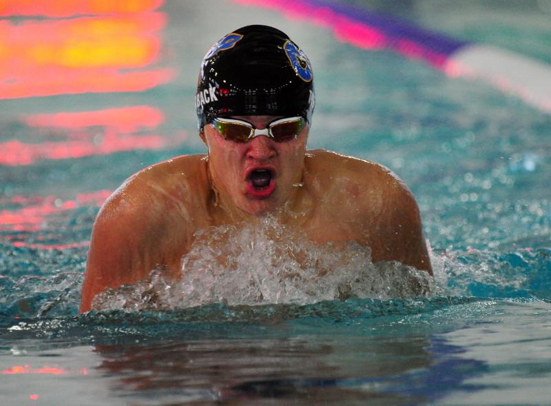 Seahawks swimming tops Cape | Cape Gazette