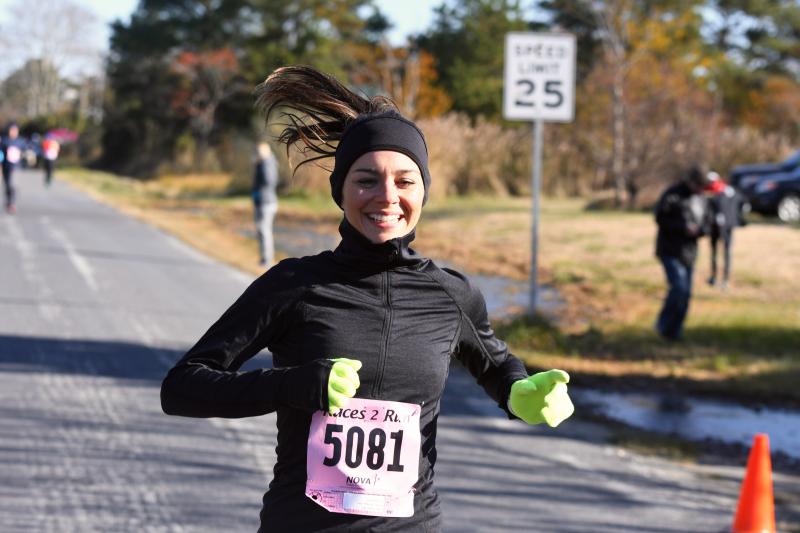 Gabby Gobble 5K attracts 900 runners to Lewes | Cape Gazette