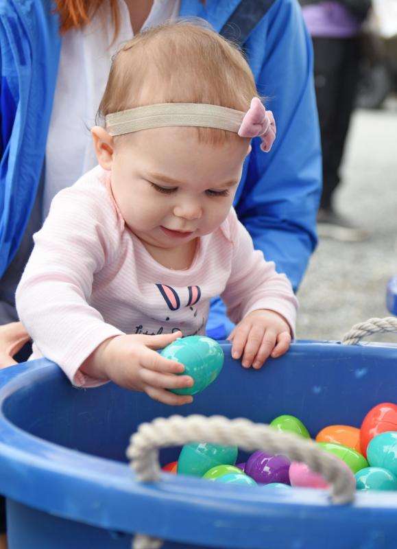 Rain can’t stop Lewes egg hunt | Cape Gazette