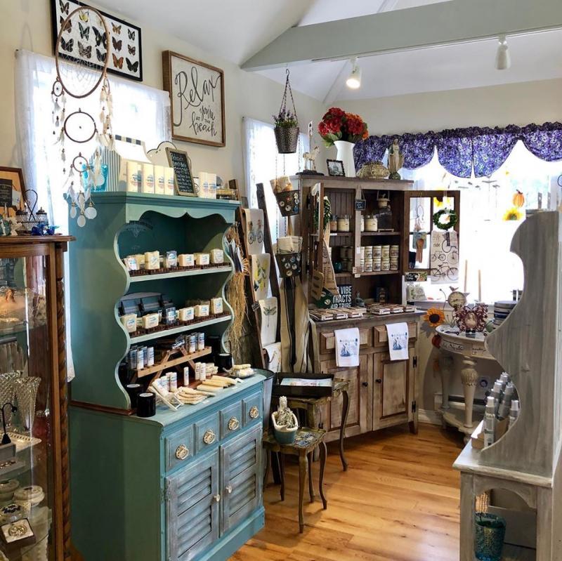 Give a gift from Vintage Violet Chic Boutique! | Cape Gazette