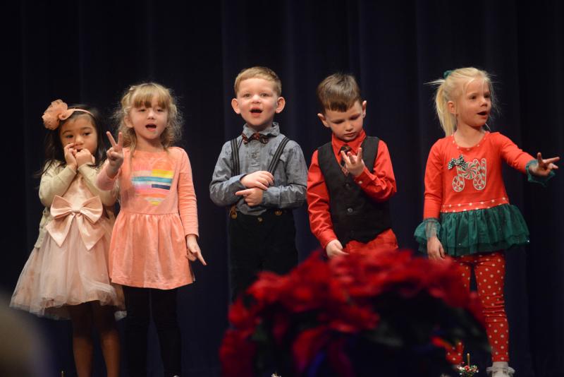 Beach Babies holds holiday program | Cape Gazette