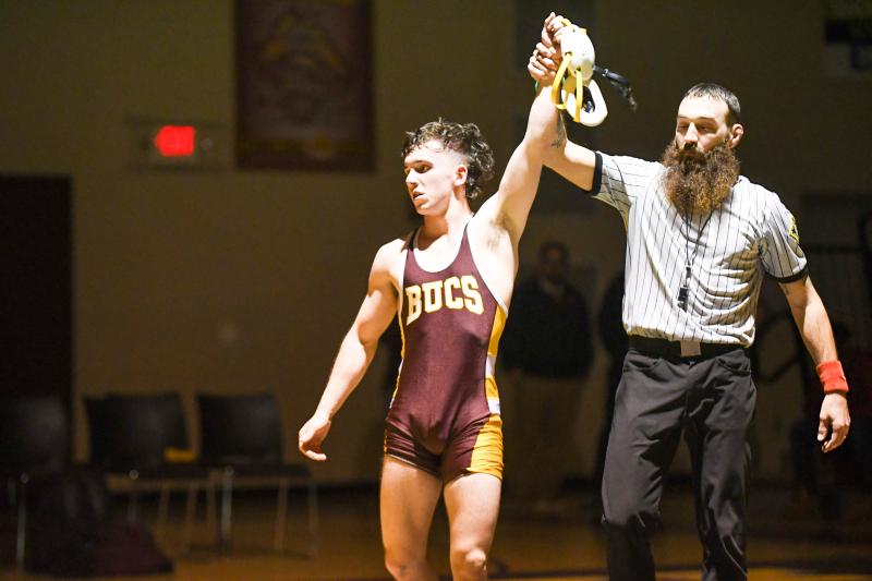 Milford wrestling snaps on Senior Night, beating Sussex Central 48-21 ...