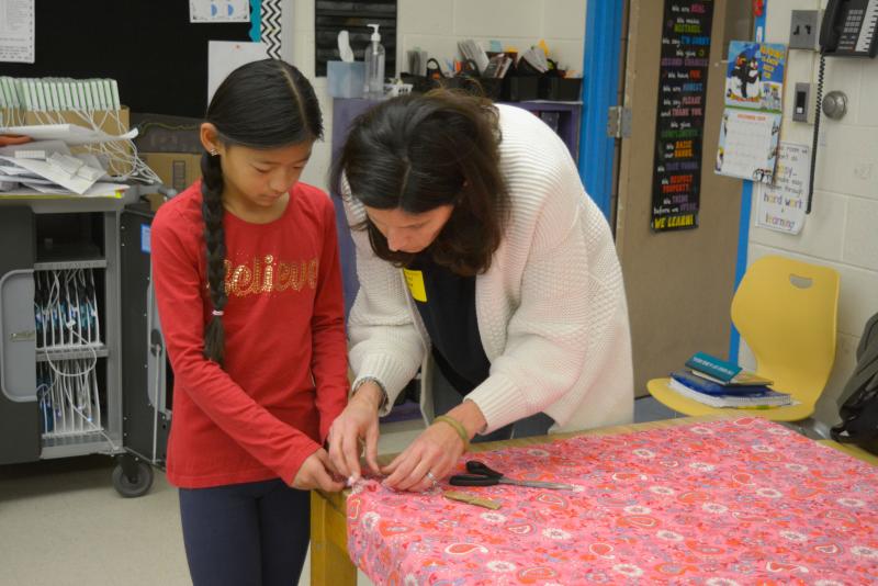 Shields CAP students make blankets for Project Linus | Cape Gazette