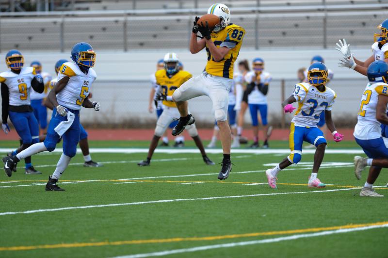Sussex Central JV football beats Cape 30-26 | Cape Gazette
