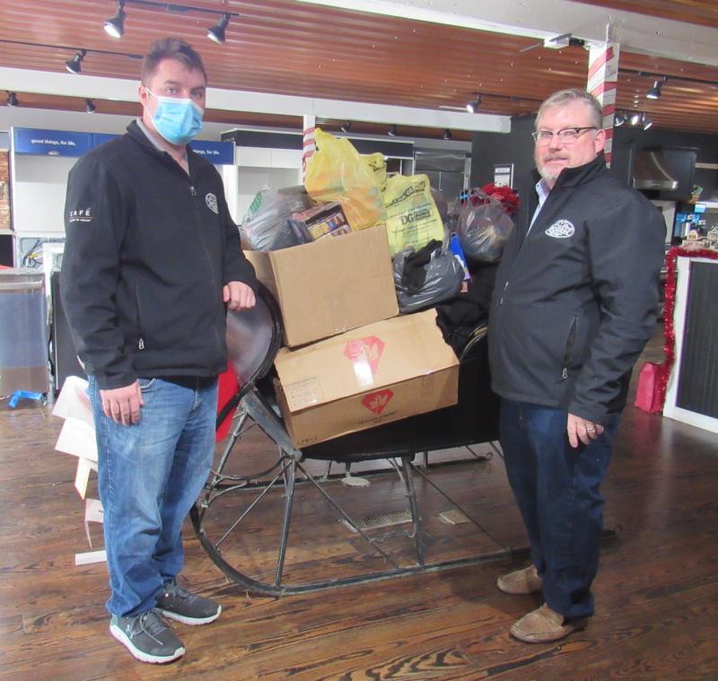 Millman’s Appliance delivers holiday cheer to those in need | Cape Gazette