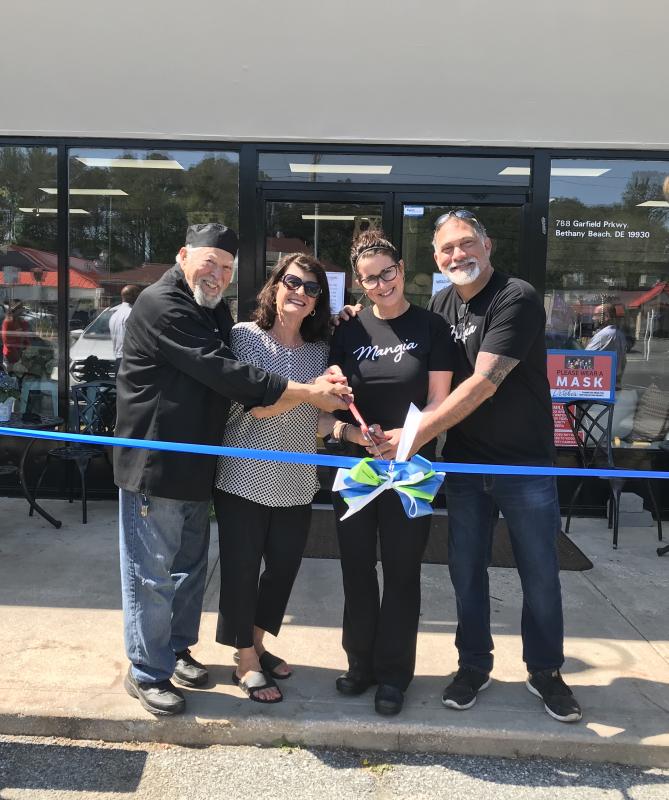 DiFebo’s Market celebrates grand opening and ribbon cutting | Cape Gazette