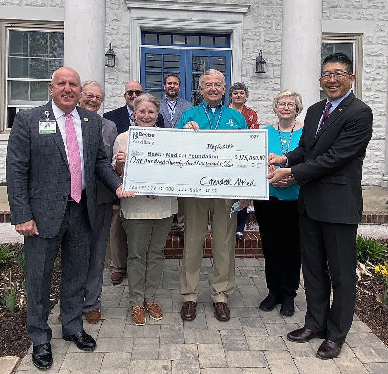 Beebe auxiliary donates $125,000 for ultrasound machine | Cape Gazette