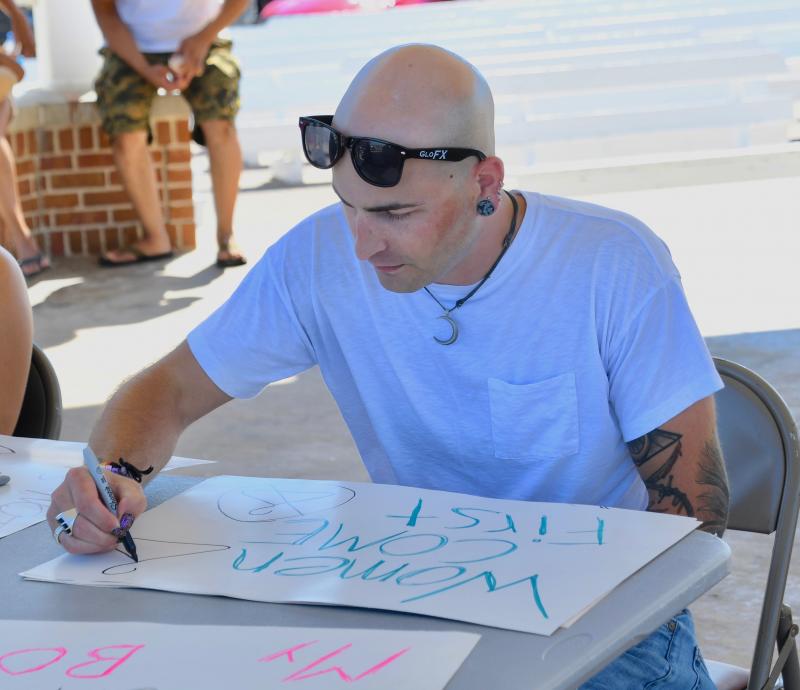 Rehoboth man organizes Roe v. Wade protest | Cape Gazette