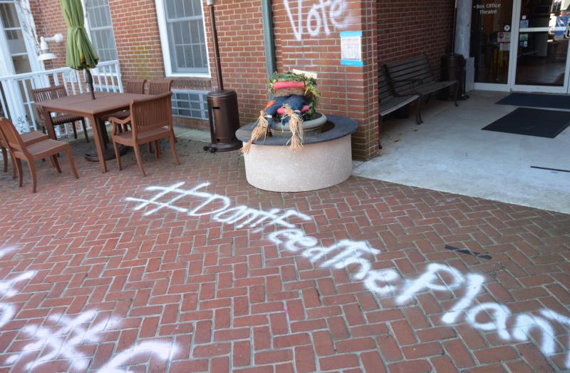 Vote now for favorite Rehoboth-Dewey Chamber scarecrow | Cape Gazette