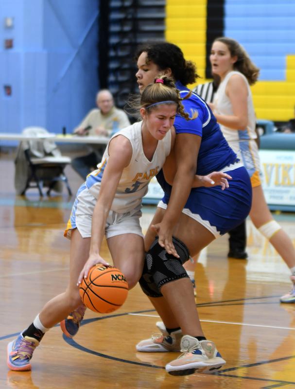Cape girls’ basketball downs Dover | Cape Gazette