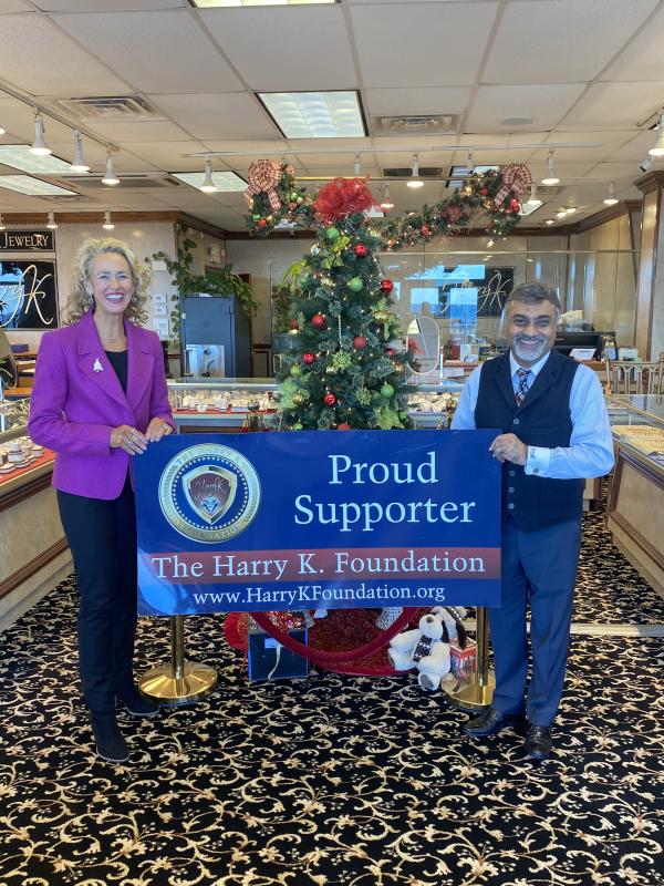 County Bank donates to Harry K Foundation | Cape Gazette