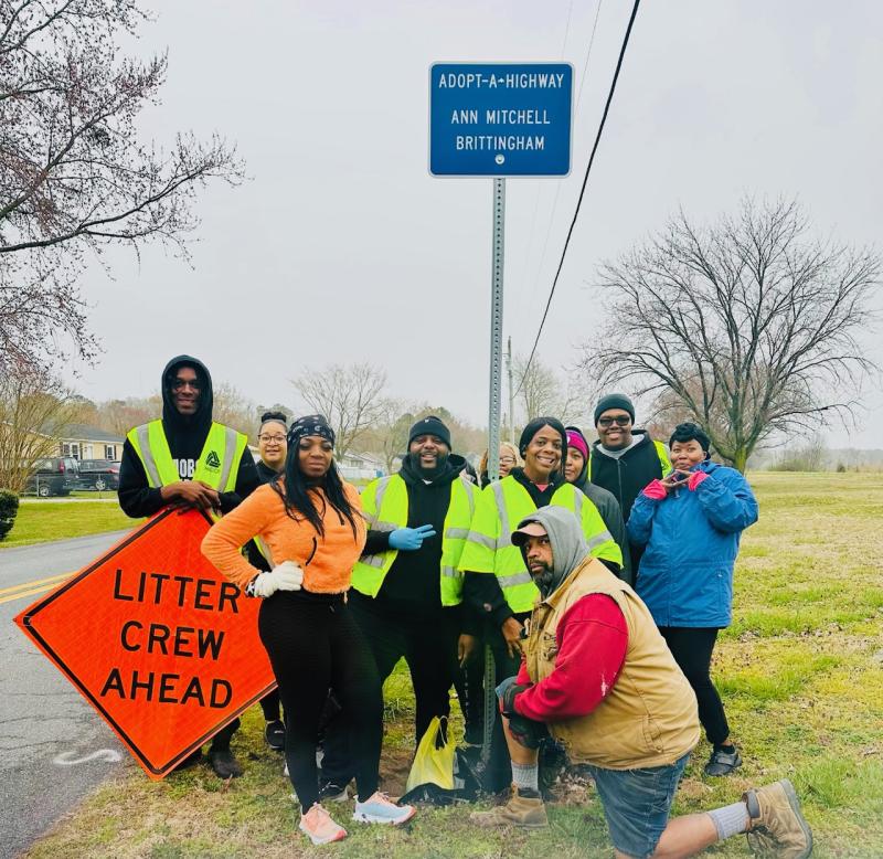 Brittingham family convenes for road cleanup | Cape Gazette