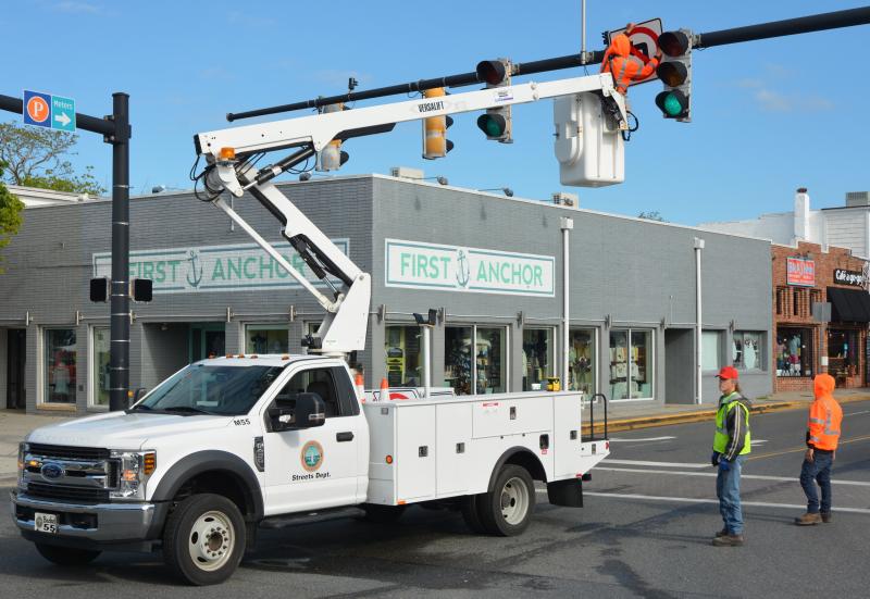 No left turns on Rehoboth Ave. signals unofficial start to season ...