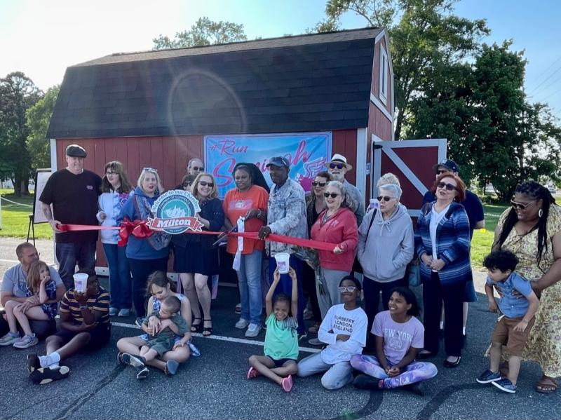 Na Na's Candy Kloudz cotton candy shop holds ribbon cutting | Cape Gazette