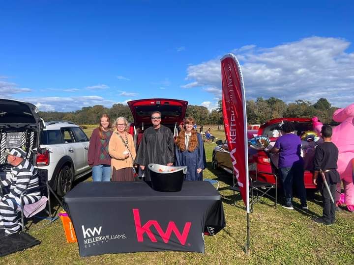 Keller Williams agents get in the spirit for trunk or treat | Cape Gazette
