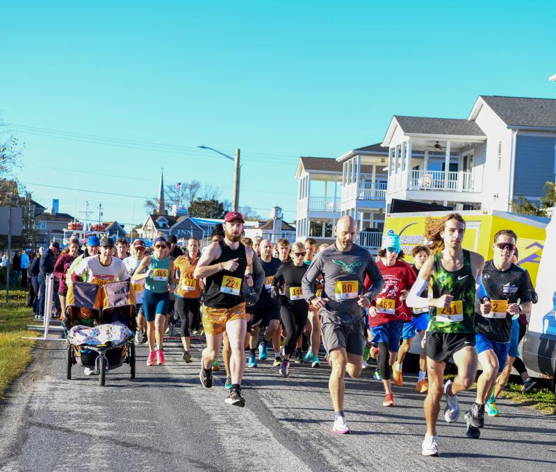 Friendsgiving 5K attracts 444 runners | Cape Gazette