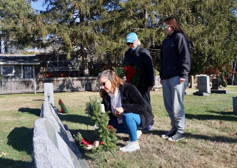 Wreaths Across America honors veterans in Rehoboth Beach | Cape Gazette