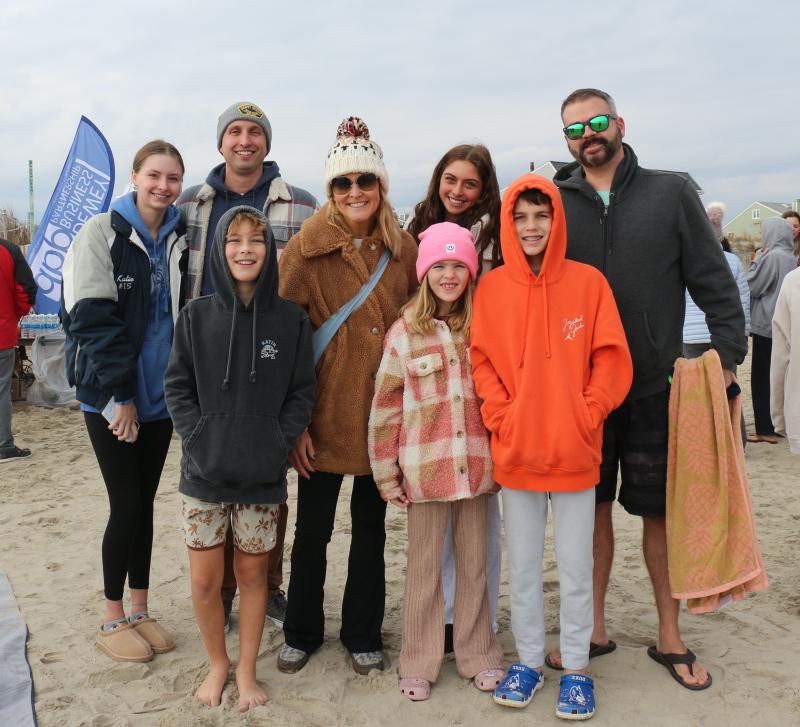 Revelers welcome 2024 with dip in Atlantic | Cape Gazette