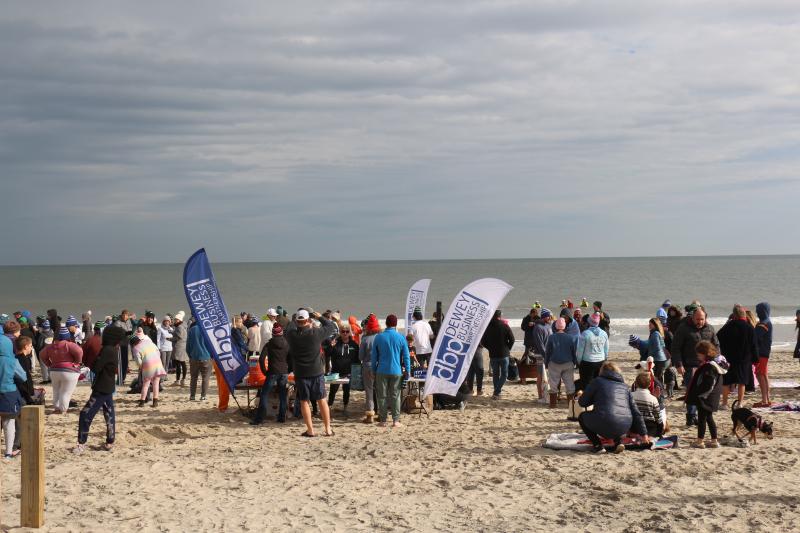 Revelers welcome 2024 with dip in Atlantic | Cape Gazette