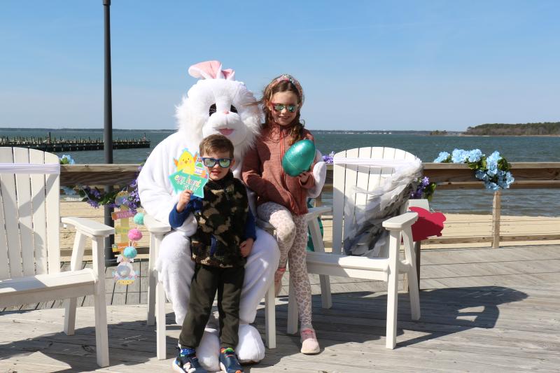 Families flock to Egg Scoop by the bay | Cape Gazette