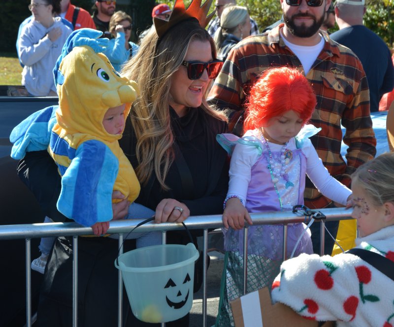 Spirits shine for Rehoboth’s Sea Witch parade | Cape Gazette